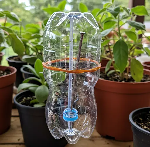 SIMPLE IRRIGATION SYSTEM DROP BY DROP: Make a homemade super dropper ...