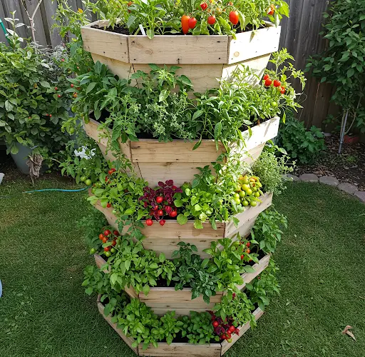 How to Build a DIY Vegetable Tower to Save Space and Money at Home ...